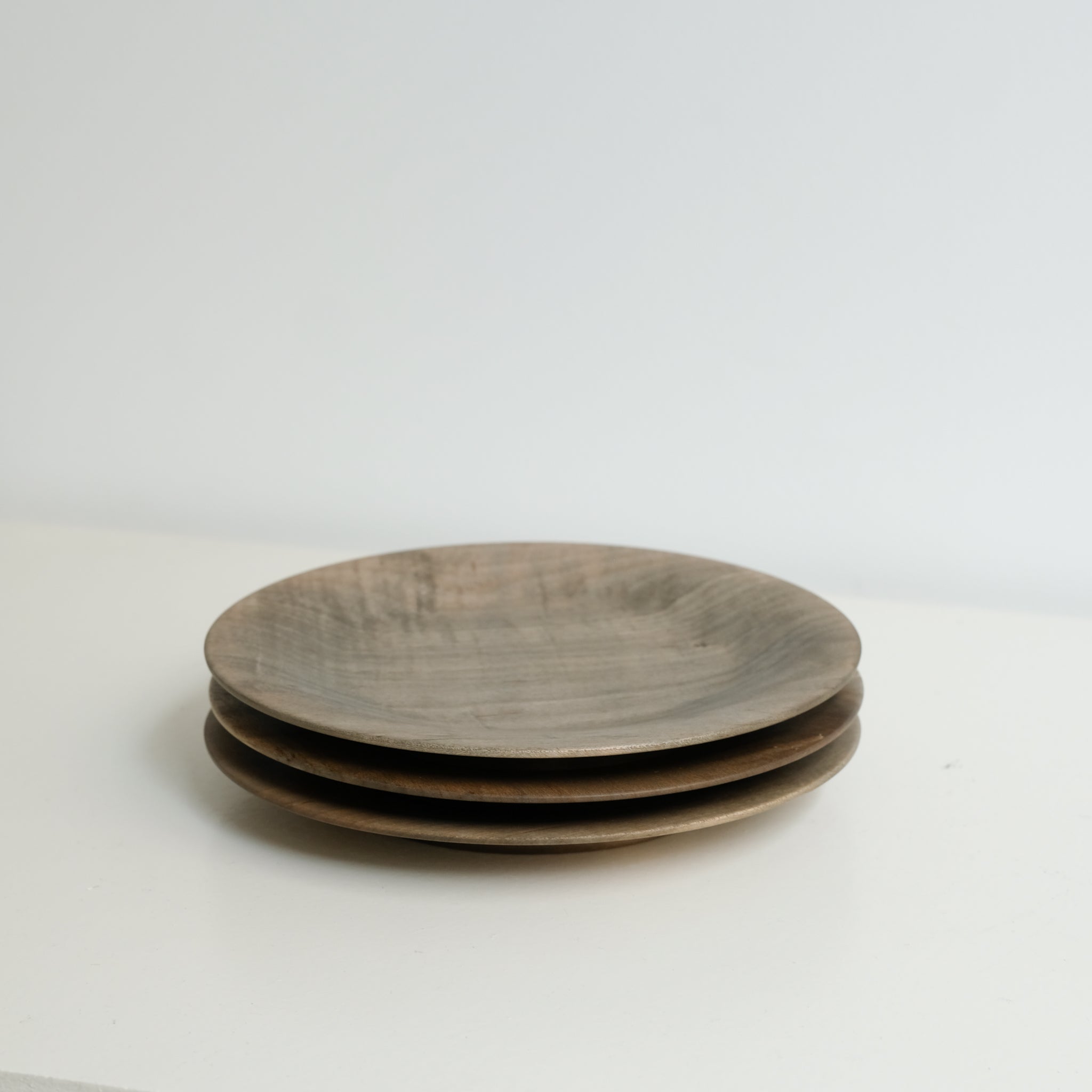 Plate with Japanese maple edges D18cm - gray brown by Yu Uchida – Brutal Ceramics