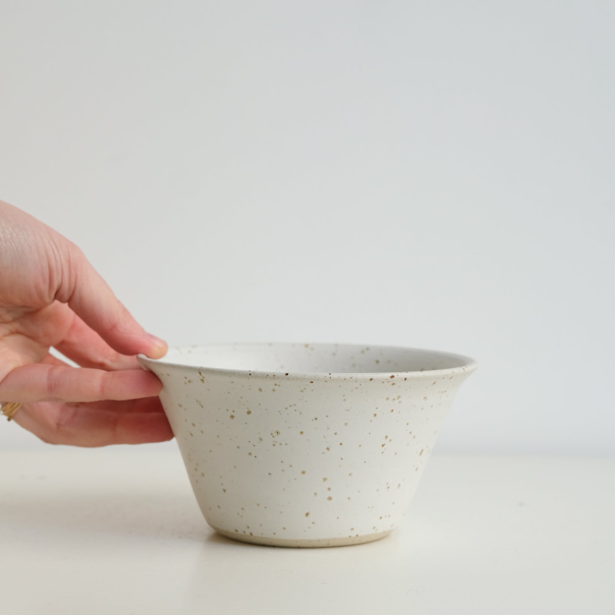 Pyrite stoneware bowl D 14cm - speckled white from Essentiel Ceramique ...