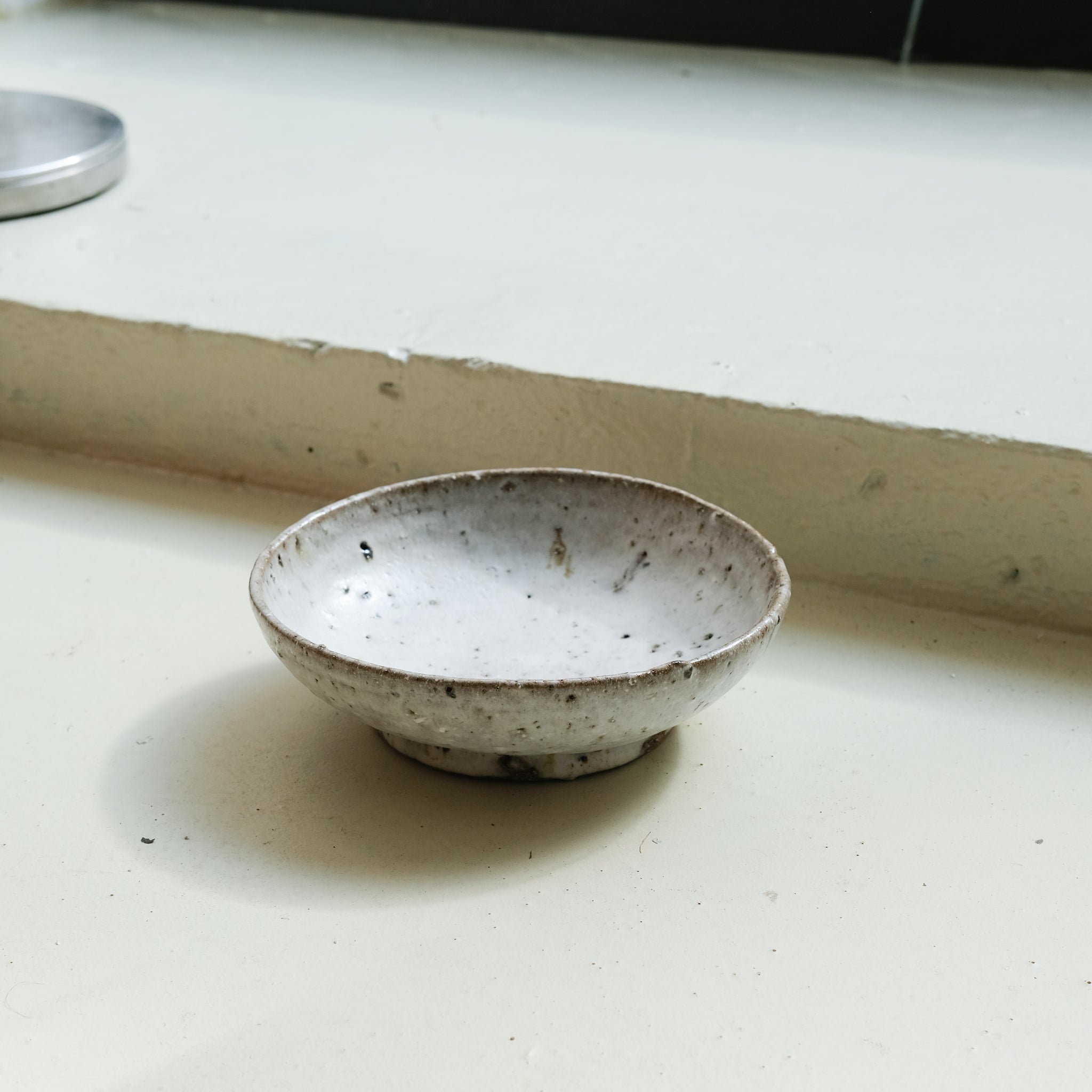 Deep plate in Aizenay earthenware D 21cm / Textured satin white by ...