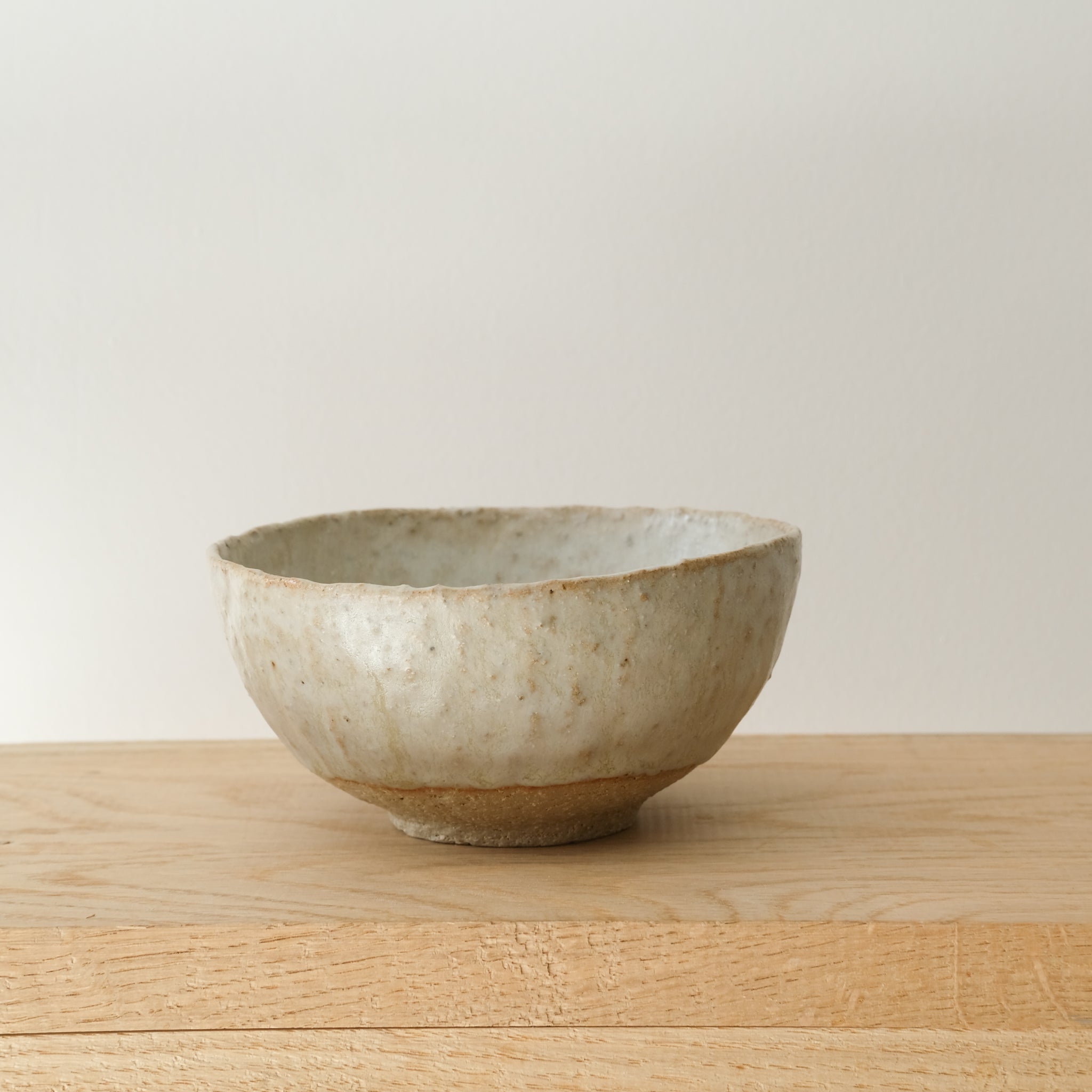 Mist bowl D 14.5cm in stoneware - Beige by Eunjung Lee – Brutal Ceramics