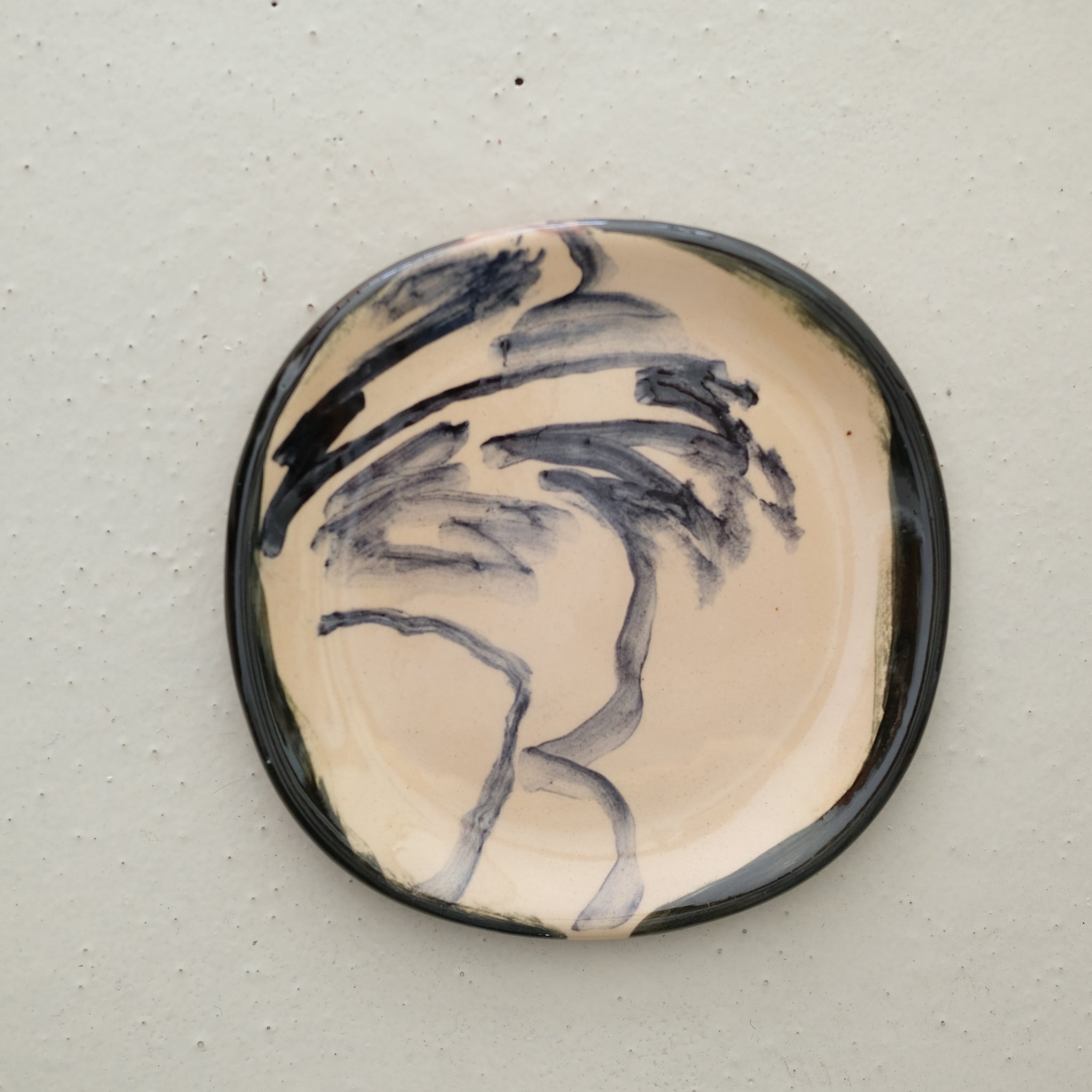 W24HB55 red earthenware plate D 27cm - Multicolored by Héloise Bariol ...