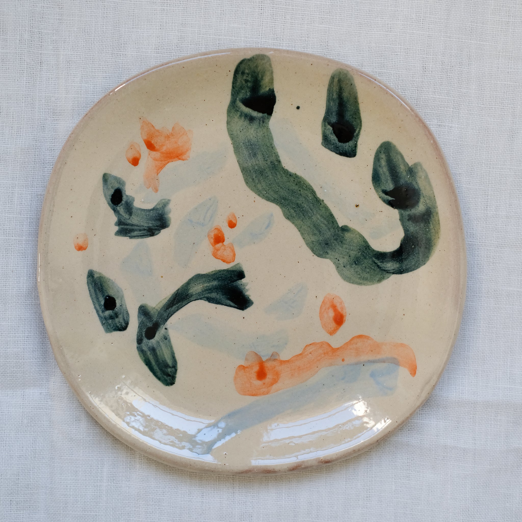 Plate 03 in multicolored glazed clay by Héloïse Bariol – Brutal Ceramics
