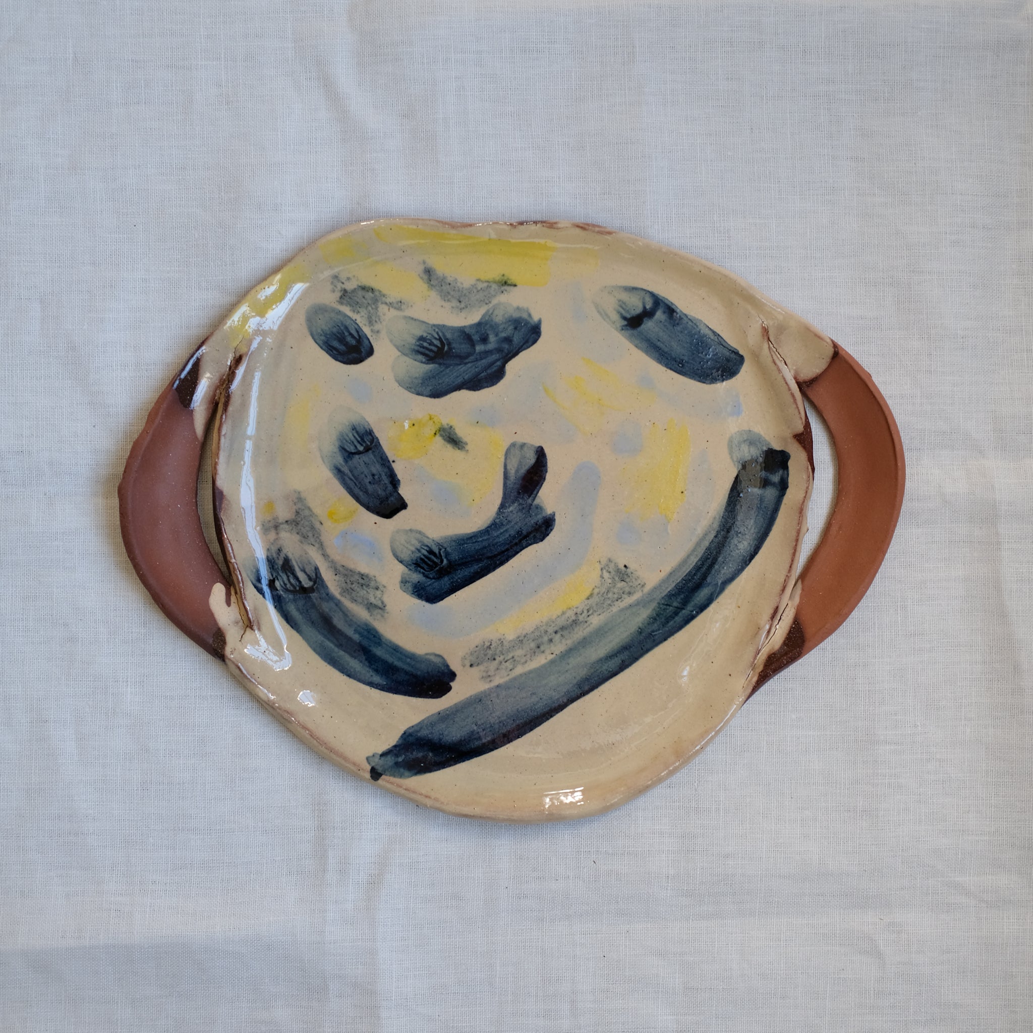 Multicolored Ansé 01 dish by Héloïse Bariol at Brutal Ceramics