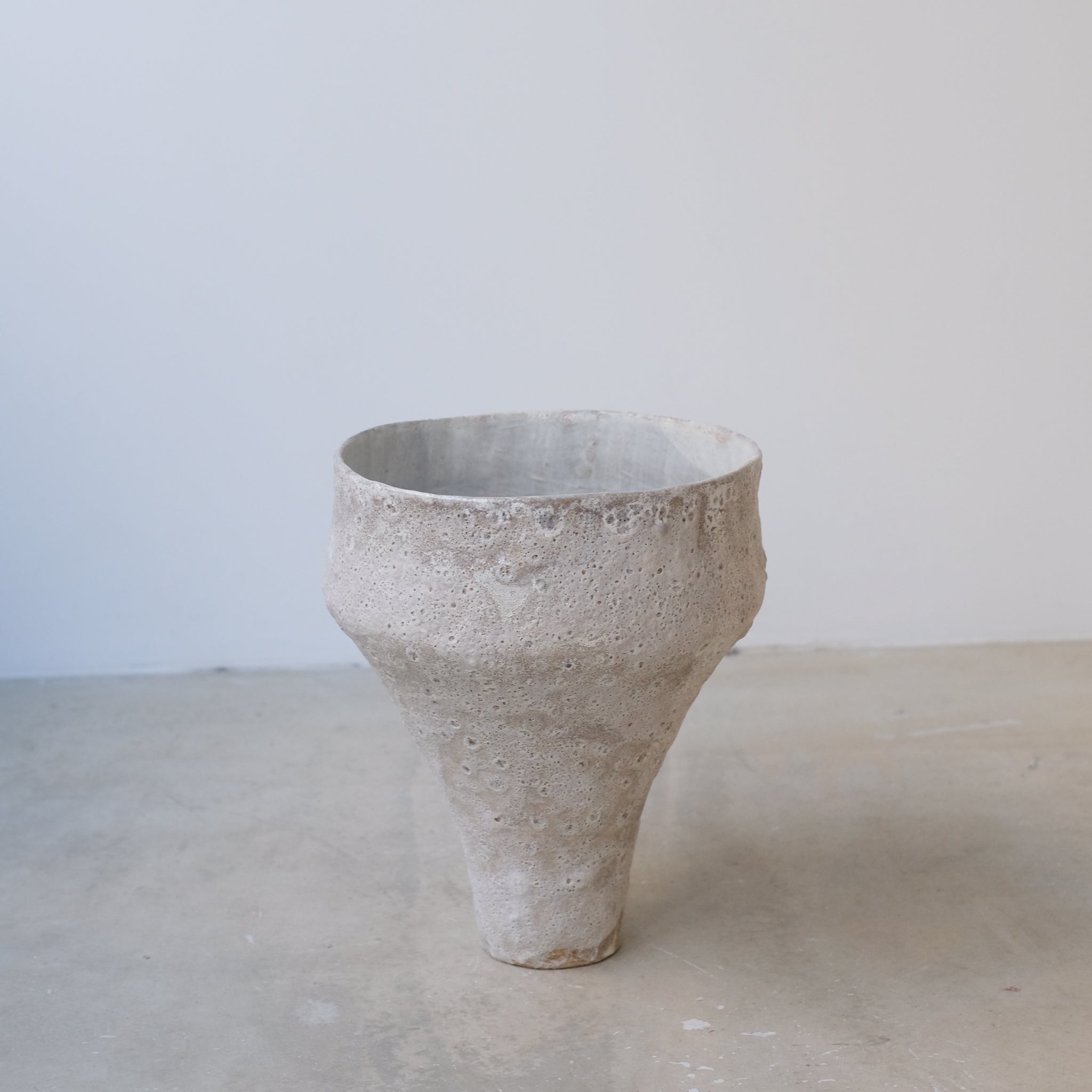 Sandstone vase H28cm - Textured white by Mathilde Martin at Brutal ...