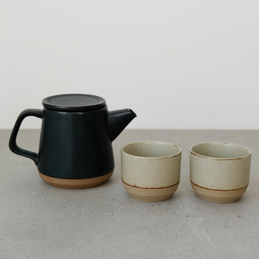 Black porcelain teapot from Japanese Kinto on Brutal Ceramics